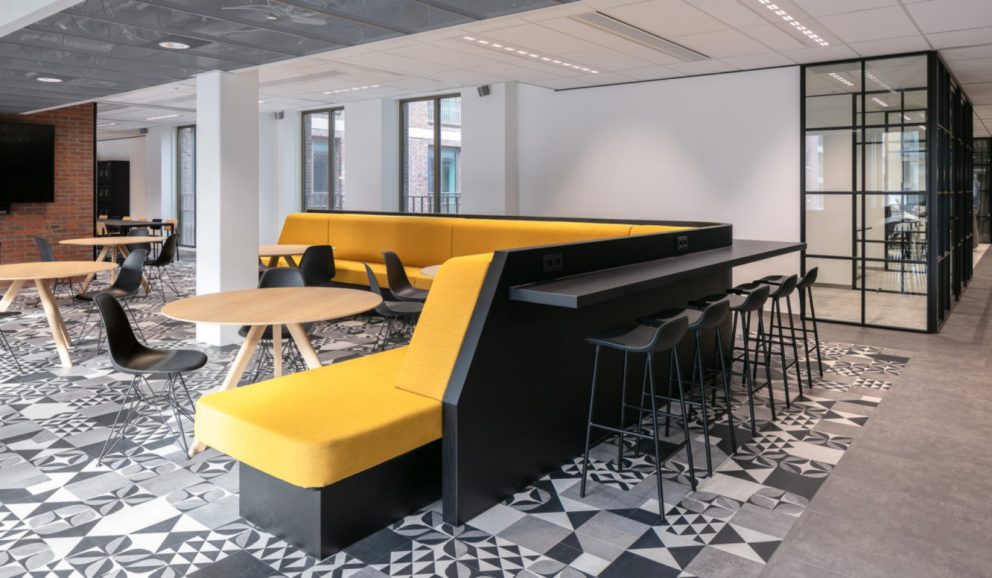 Get to know Valcon office lunch - Valcon