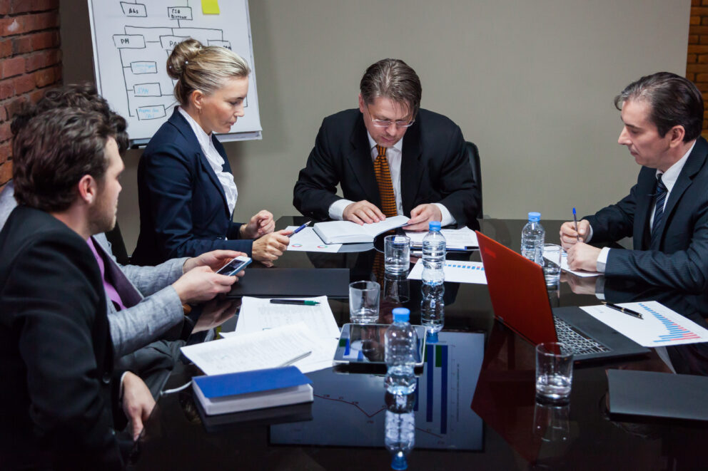 The pros and cons of outsourcing SaaS team - Valcon